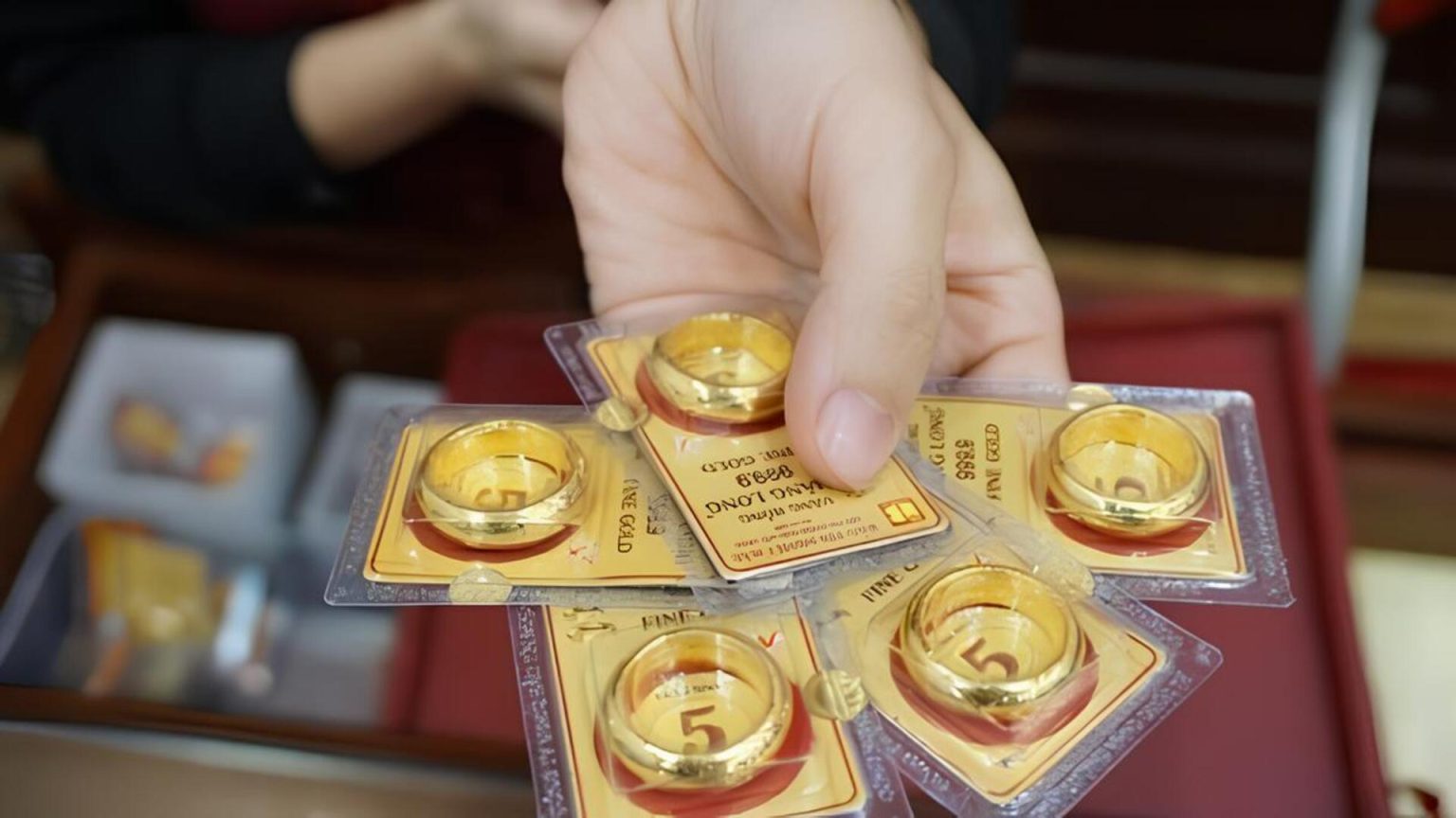 1 chỉ vàng 24K bao nhiêu tiền? Giá vàng 24K bao nhiêu 1 chỉ