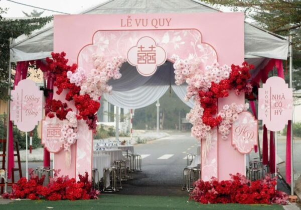 40+ Mẫu cổng đám cưới, cổng hoa cưới đẹp 2025| 5 bước tự decor