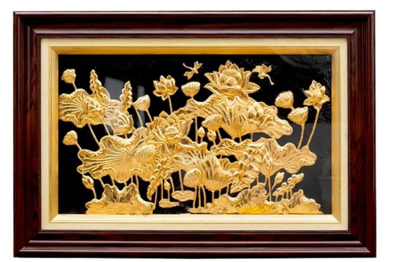 Quà tân gia nên tặng gì? 15 gợi ý quà ý nghĩa & sang trọng
